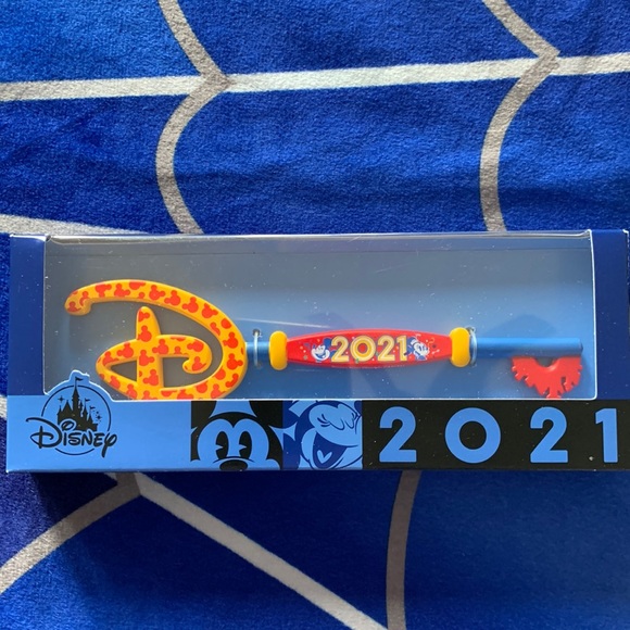 Disney | Other | Disney Key New In Box 22 New Year Key | Poshmark